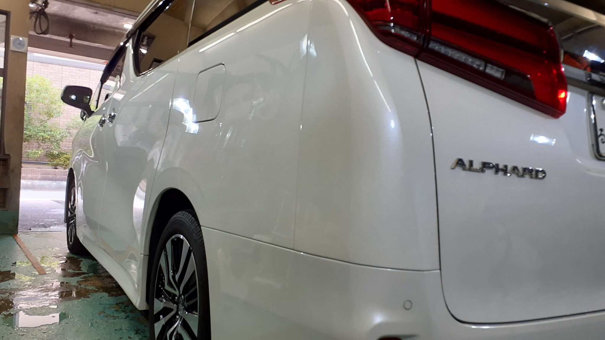 人気の車アルファード - reluster