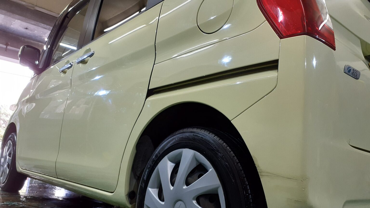 車内のシートが染みだらけだったタント - reluster