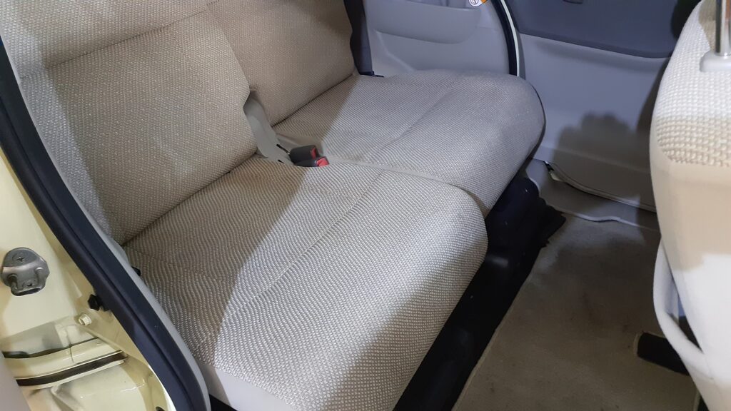 自動車のFRPパーツとは？その特徴や使用される部品とメリットとデメリットと洗車方法 - reluster