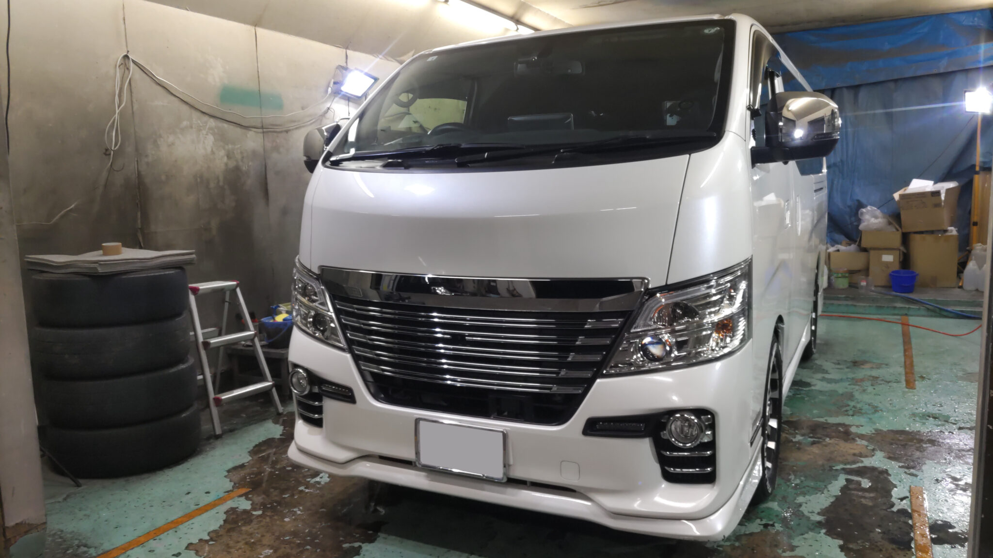 ホワイトレターのキャラバン - reluster