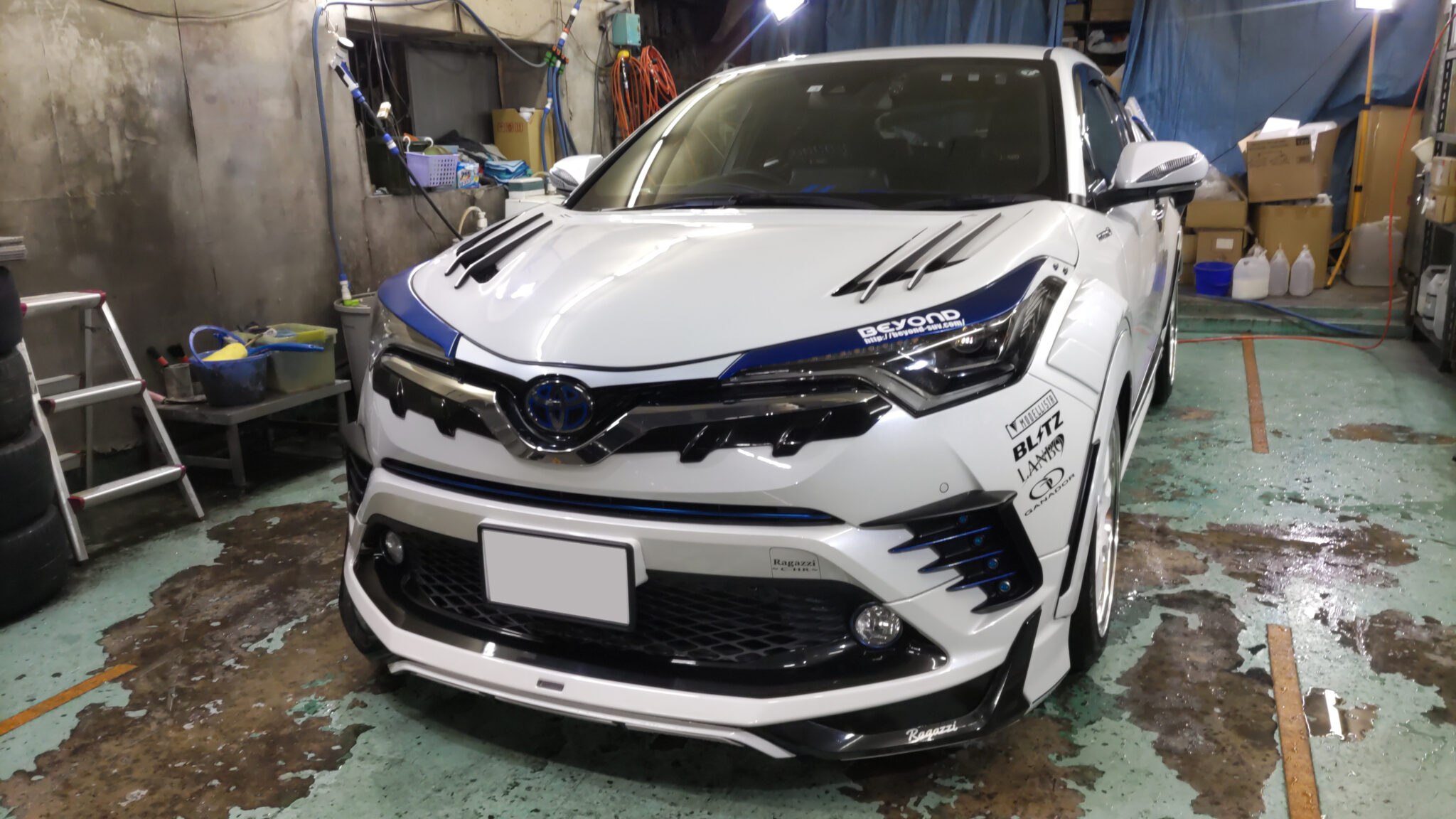 個性あふれるC-HR - reluster