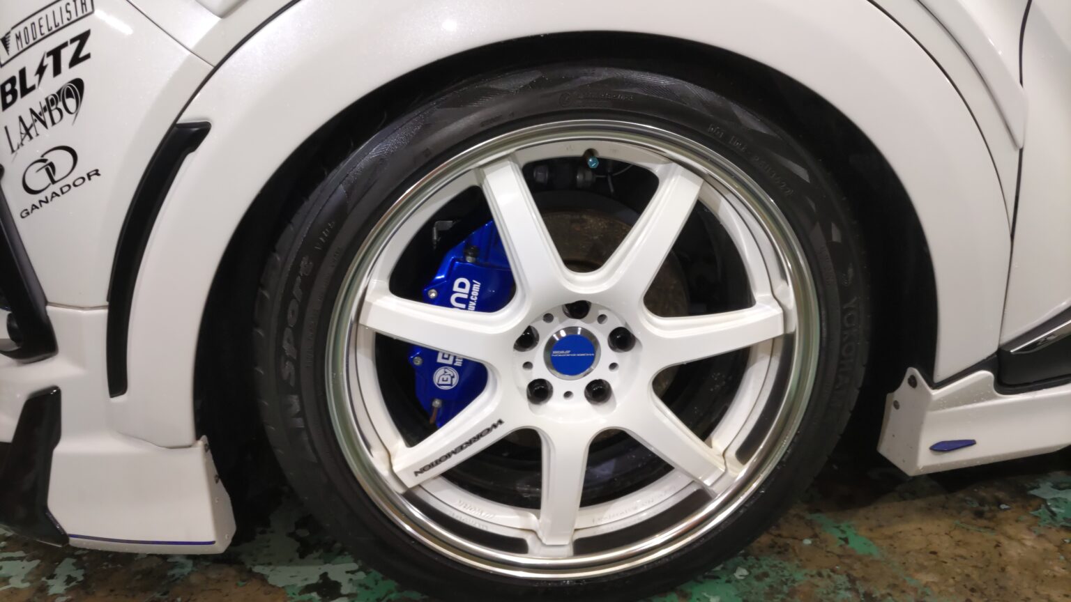 個性あふれるC-HR - reluster