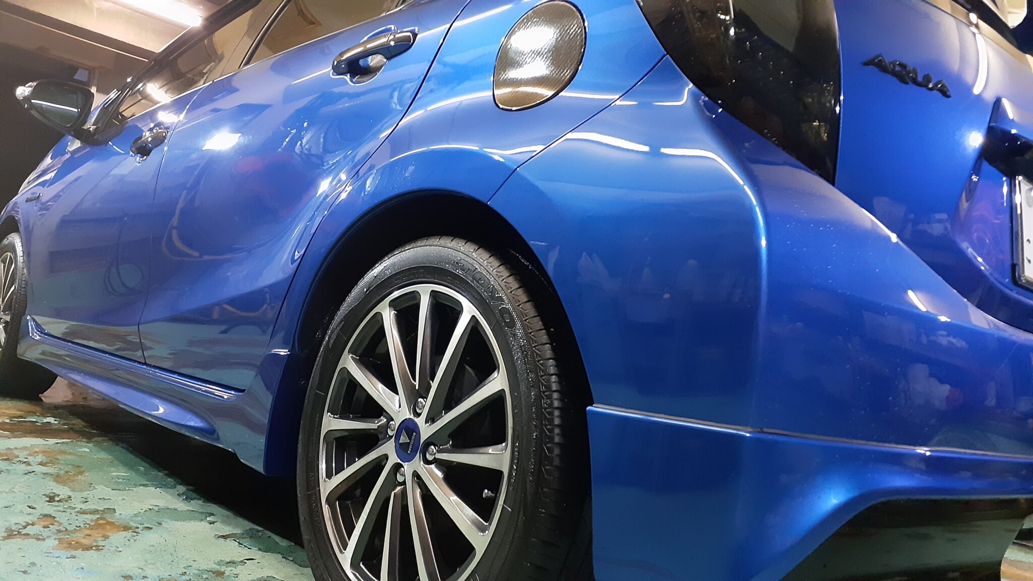 安定のアクア - reluster