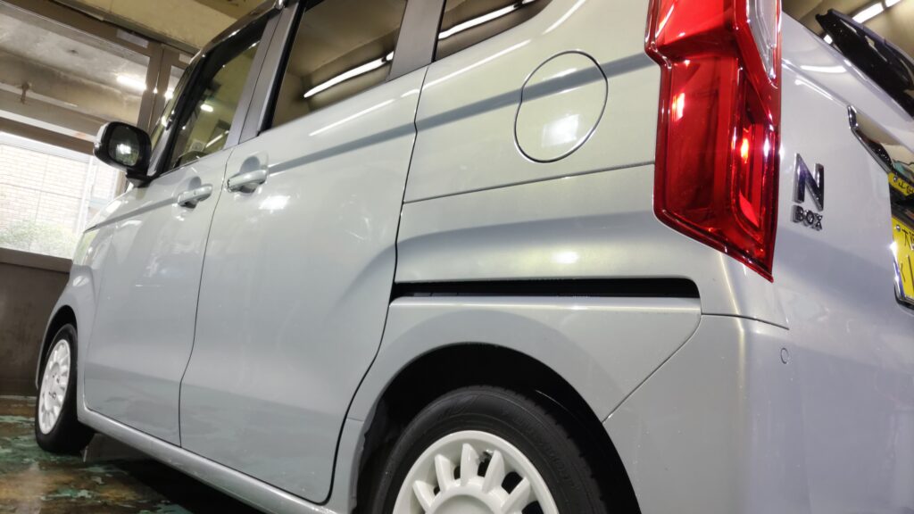 自動車のFRPパーツとは？その特徴や使用される部品とメリットとデメリットと洗車方法 - reluster